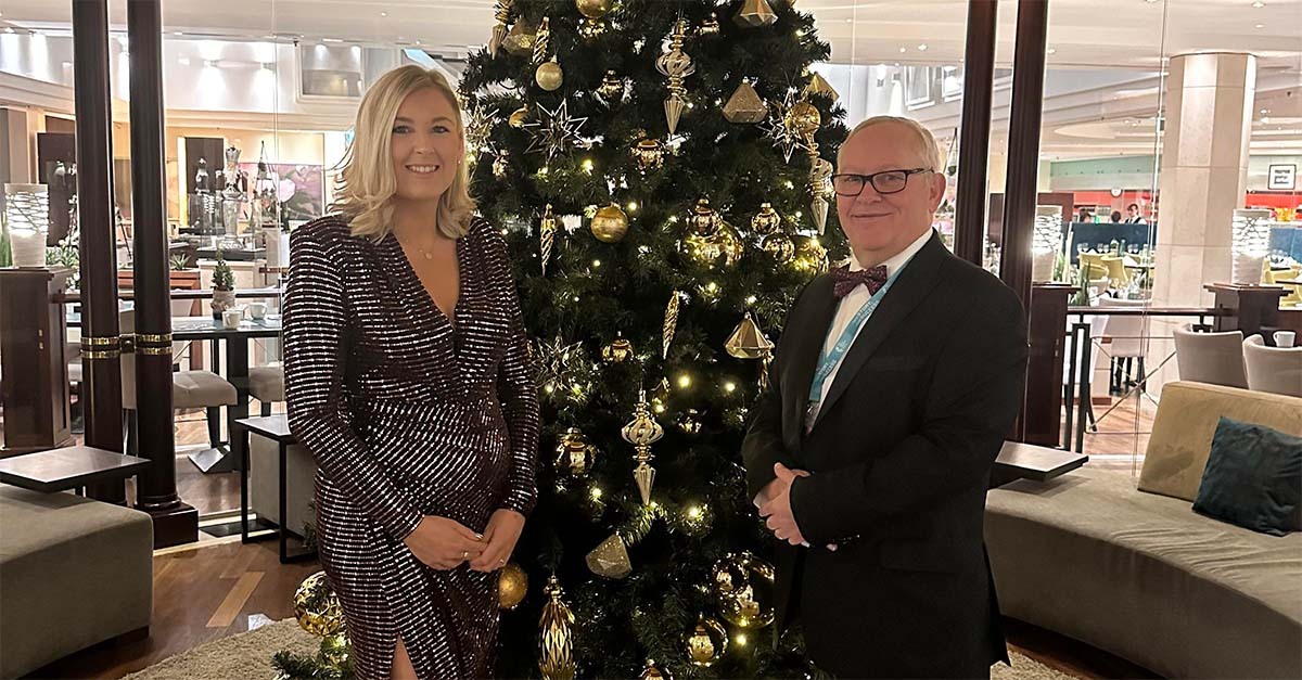 Ellie Fowler and dad - Media - Travel Weekly