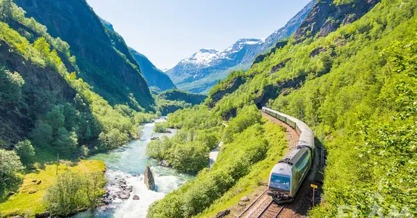 Travel Weekly - Travel Weekly Hub - Embrace a world of rail journeys ...